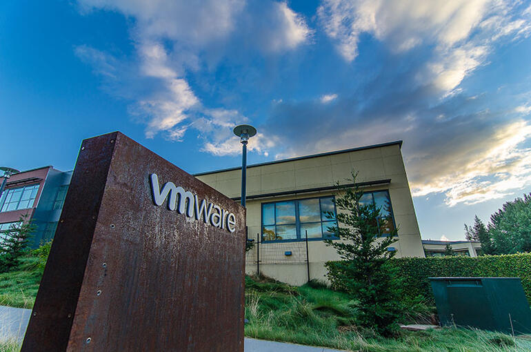Máquina Virtual Linux Usando O Vmware Vsphere Passo A Passo Aqui